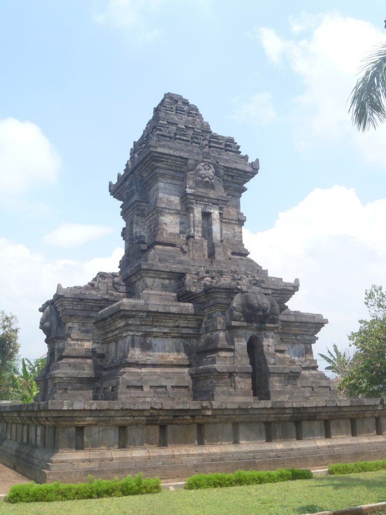 The Singhasari Temple and the Volkenkunde Museum | spiceislandsblog